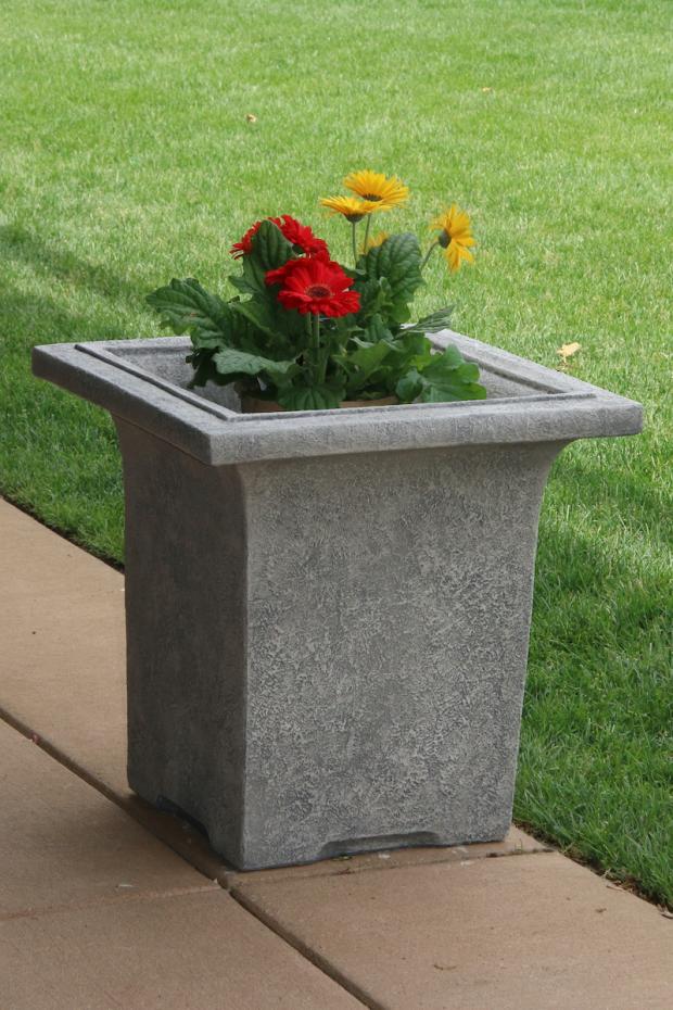24" Meridian Box Planter – Massarelli Lawn Ornaments