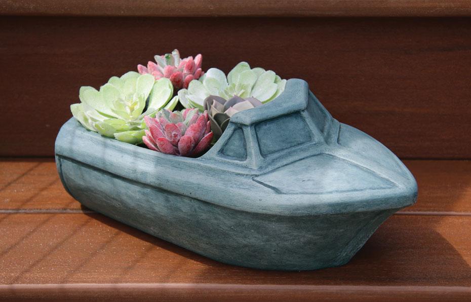 Small Boat Planter – Massarelli Lawn Ornaments